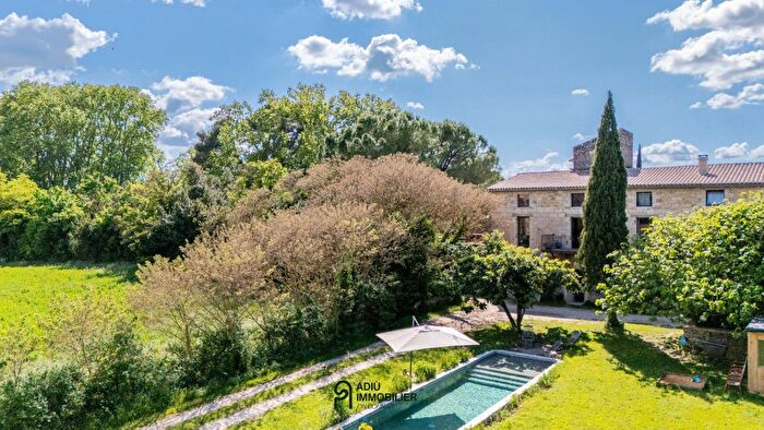 Maison à vendre - Uzès - 10 pièces - 6 chambres