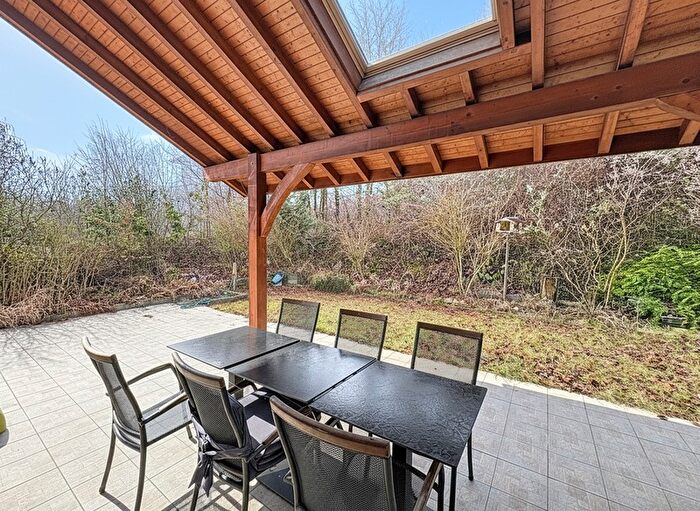 Appartement à vendre - Vétraz-Monthoux - 5 pièces - 4 chambres