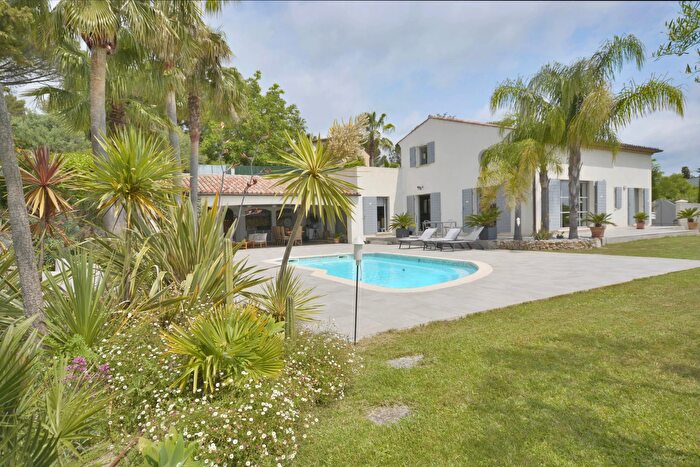 Maison à vendre - Valbonne, Val de Cuberte, Les Parés, Les Peyrouos - 4 pièces - 4 chambres