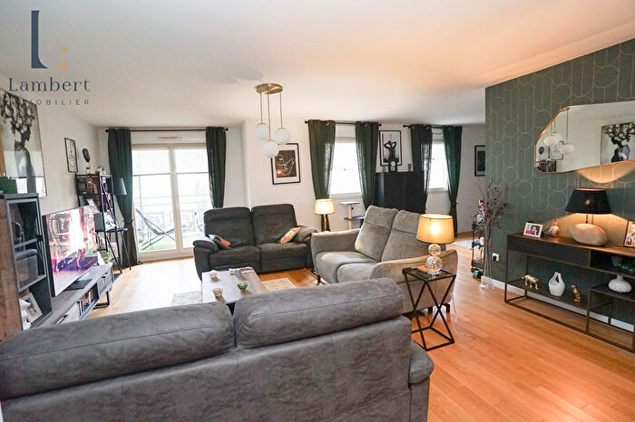 Appartement à vendre - Verneuil-sur-Seine, Centre-ville, Gare - 5 pièces - 3 chambres