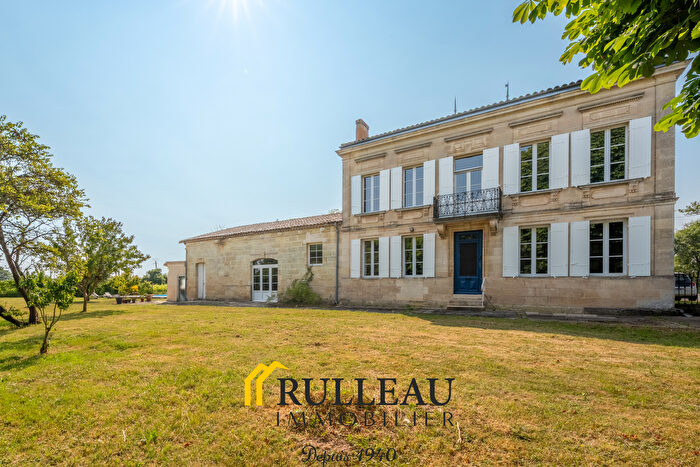 Maison à vendre - Ambès - 10 pièces - 6 chambres