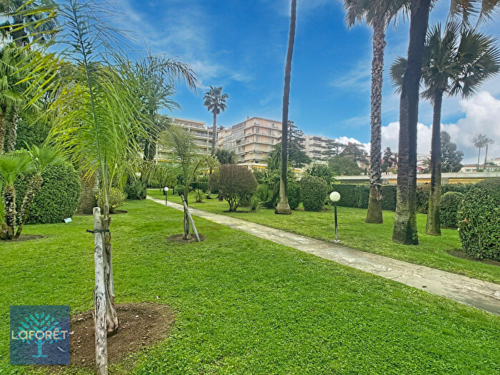 Appartement à vendre - Cannes, Croix des Gardes - 2 pièces - 1 chambre