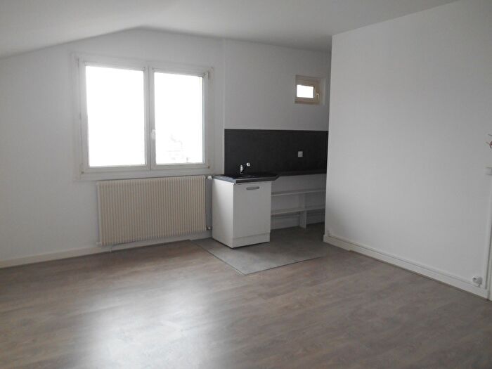 Appartement 1 pièce à louer - Saint-Max