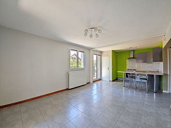 Bourg-en-Bresse, Grande Reyssouze, Grand Challes : Appartement 2 pièces à louer