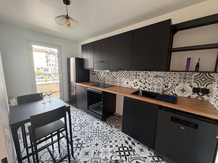 Châtillon, Centre-ville, Sarments - Appartement 3 pièces à louer