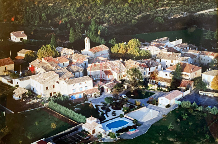Maison à vendre - La Cadière-et-Cambo - 6 pièces - 4 chambres