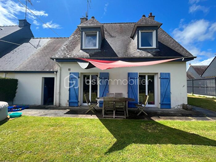 Saint-Germain-en-Coglès : Maison 5 pièces à vendre