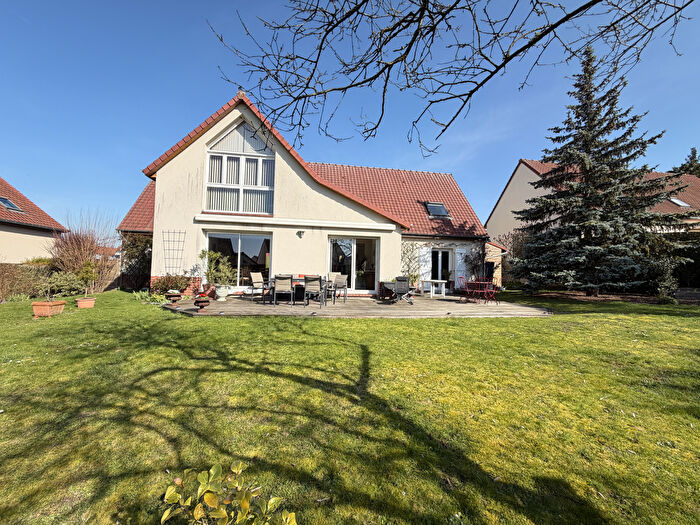 Maison à vendre - Salouël - 6 pièces - 5 chambres