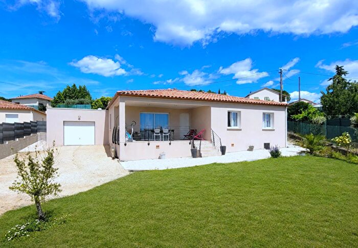 Saint-Privat-des-Vieux : Maison 4 pièces à vendre