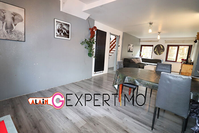 Appartement à vendre - Husseren-Wesserling - 5 pièces - 3 chambres