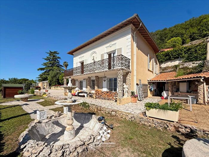 Tourrettes-sur-Loup : Maison 10 pièces à vendre