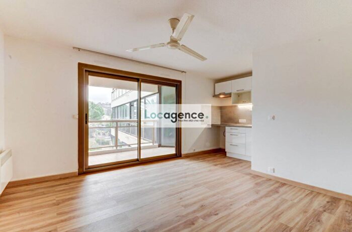 Appartement à louer - Mandelieu-la-Napoule - 2 pièces - 1 chambre