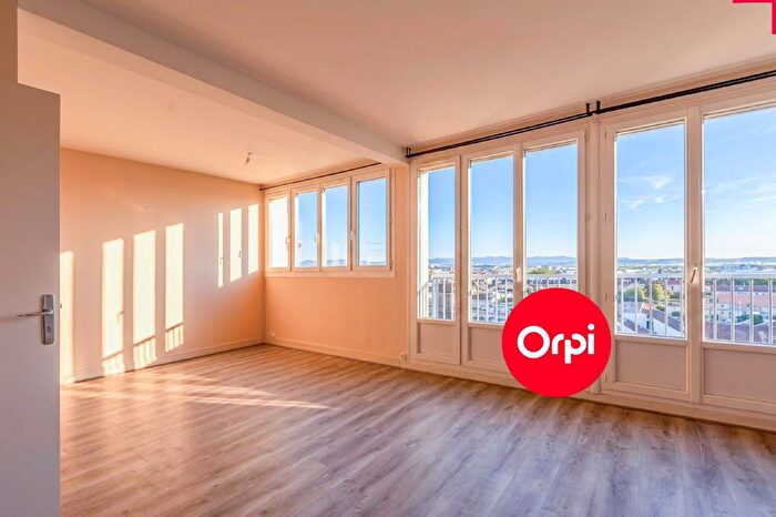Saint-Priest, Centre-ville - Appartement 3 pièces à vendre