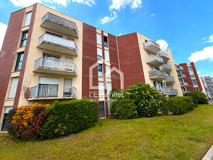 Appartement 4 pièces à Verneuil-sur-Seine, Centre-ville, Gare, à vendre