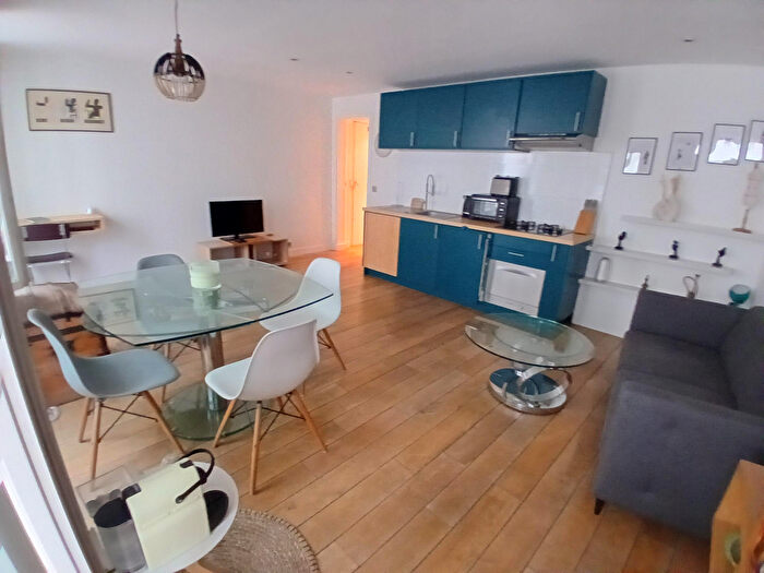 Paris 11ème, République, Saint-Ambroise : Appartement 2 pièces à vendre