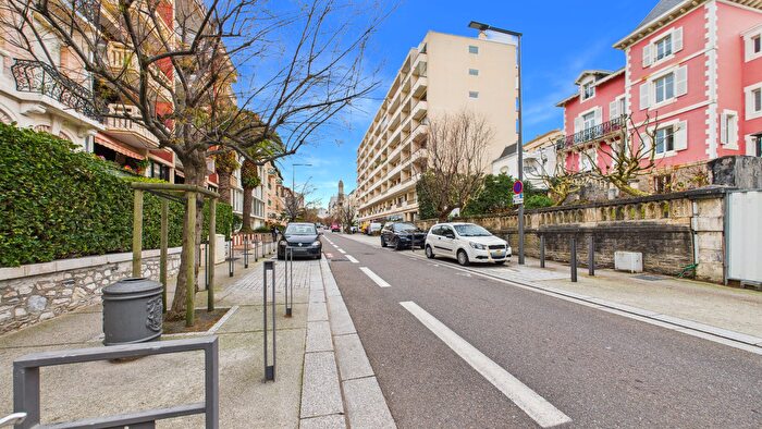 Maison à vendre - Biarritz, Saint-Charles, Phare, Larochefoucauld - 10 pièces - 4 chambres