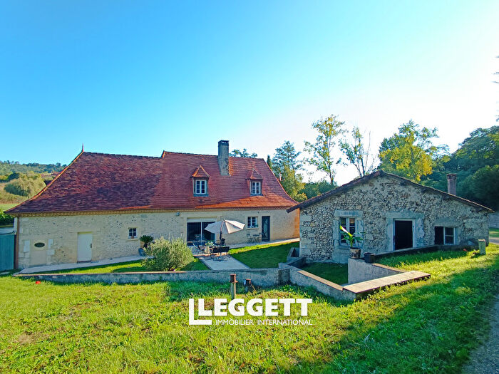 Maison à vendre - Saint-Pierre-de-Chignac - 4 pièces - 3 chambres