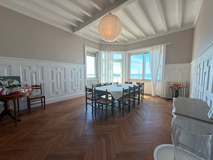 Maison 9 pièces à Pornichet, Centre-ville, Gare, Gambetta, à louer