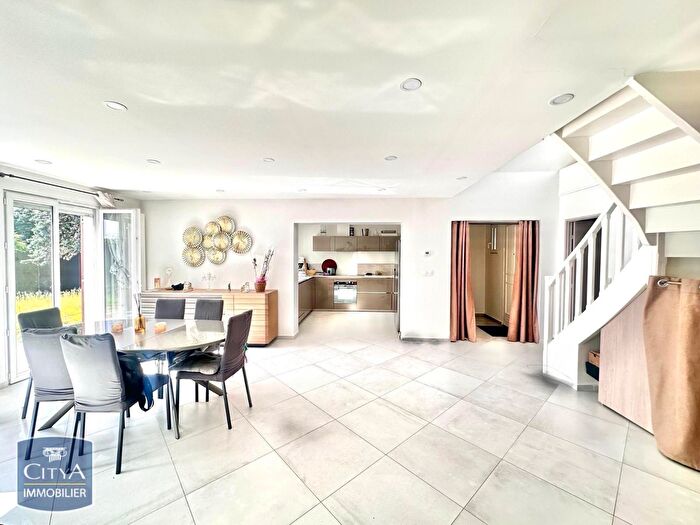 Maison 7 pièces à Chelles, Mont-Chalâts, Colline du Fort, La Tuilerie, à vendre