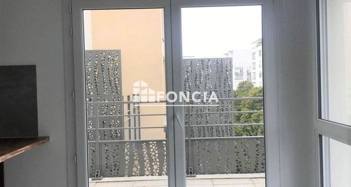 Bois d'Amour-Porte de Paris-Courlancy, Reims : Appartement 2 pièces à louer