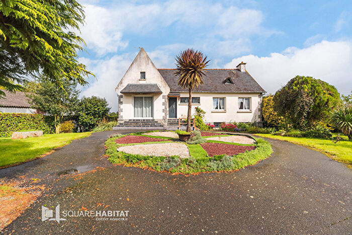 Maison à vendre - Saint-Adrien - 5 pièces - 4 chambres