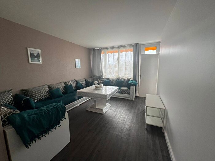 Appartement à louer - Meudon-La-Forêt - 3 pièces - 2 chambres