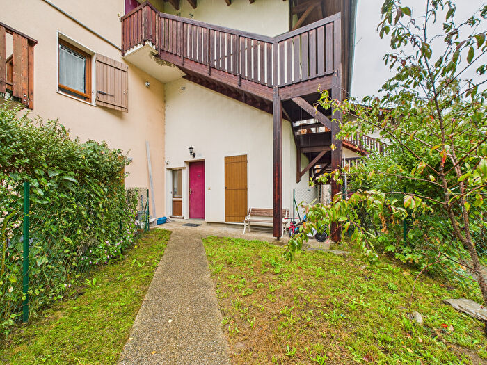 Appartement à vendre - Chambéry, Les Hauts de Chambery - 3 pièces - 2 chambres