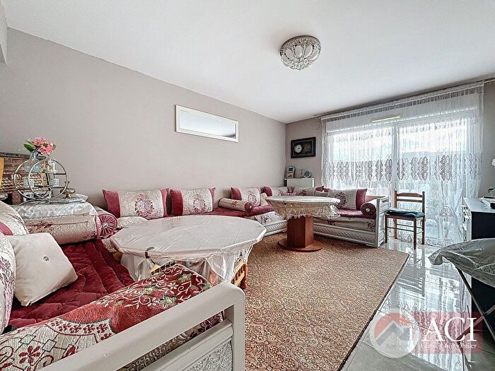 Pierrefitte-sur-Seine, Potier, Gare : Appartement 4 pièces à vendre