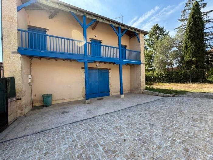 Maison 4 pièces à louer à Pavie