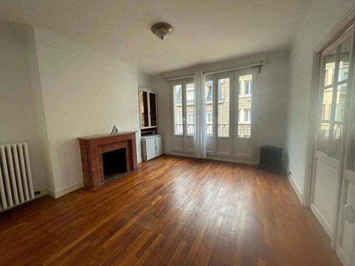 Appartement à louer - Lisieux - 3 pièces - 2 chambres