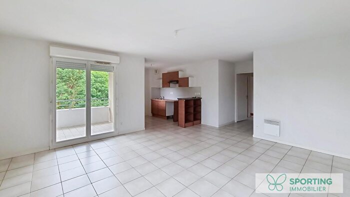 Appartement à louer - Pineuilh - 3 pièces - 2 chambres