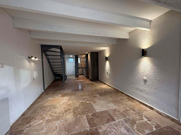 Appartement à vendre - Arles, Pont de Crau, Moulès - 3 pièces - 1 chambre