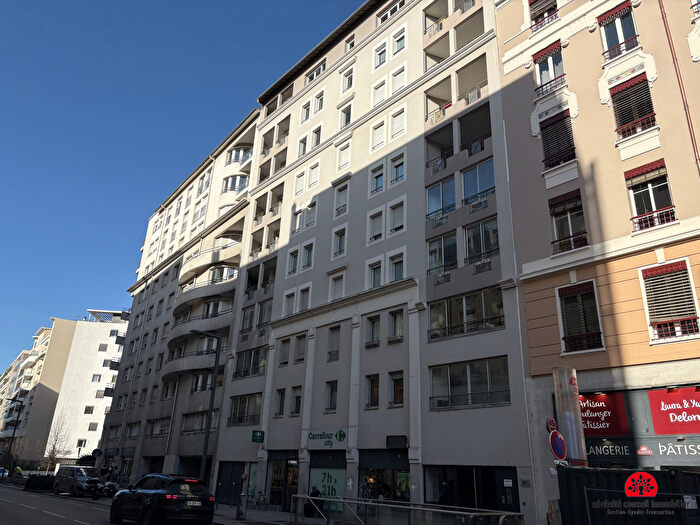 Appartement à louer - Villeurbanne, Charmettes - 1 pièce