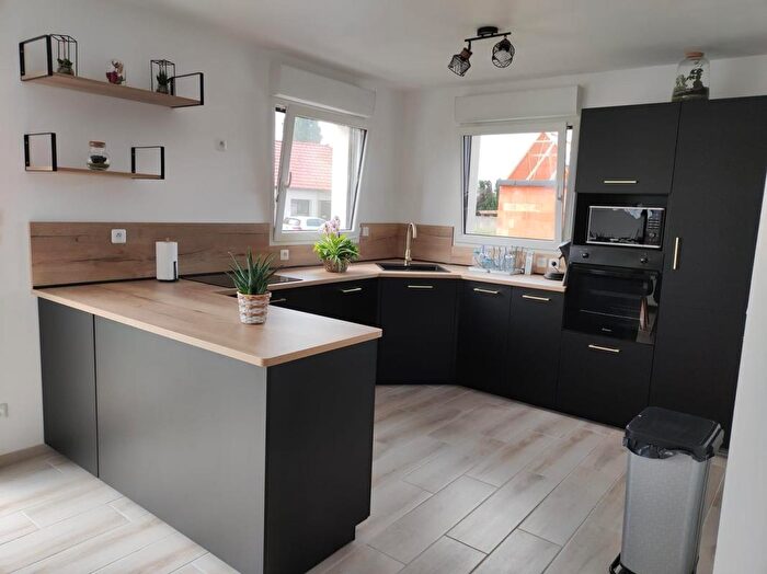 Maisons à vendre et appartements à louer - 3