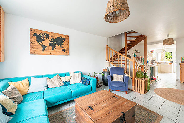 Maison à vendre - Mortagne-du-Nord - 9 pièces - 4 chambres