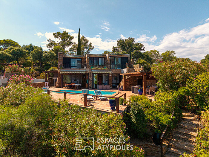 Maison à vendre - Bormes-les-Mimosas, La Favière, Le Gau, Cap-Bénet, Cabasson, Plages - 6 pièces - 5 chambres