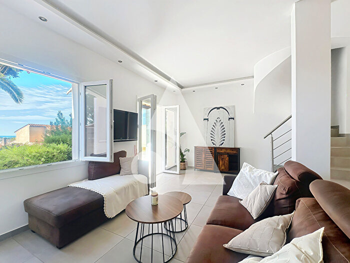 Maison à vendre - Mougins, Le Colombier, Colombe, Cabrières, Le Bordé - 4 pièces - 3 chambres