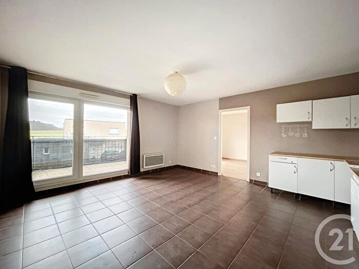 Appartement à louer - Montbéliard, Faubourg, Mont-Chevis, Chiffogne, Citadelle - 4 pièces - 3 chambres