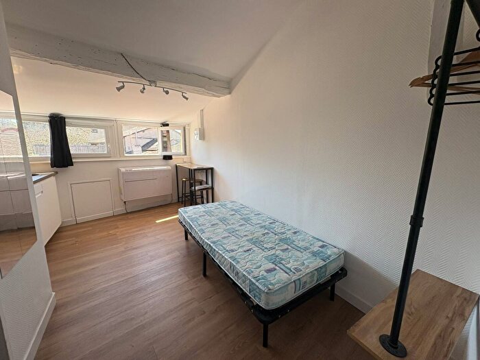 Appartement 1 pièce à Auch, à louer