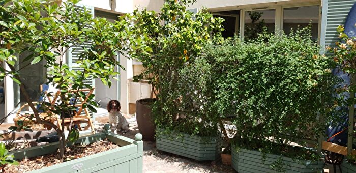 Maison à louer - Versailles, Notre Dame - 5 pièces - 4 chambres