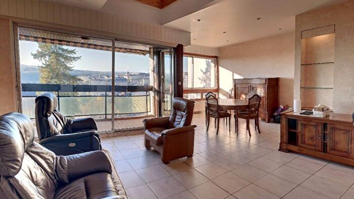 Appartement à louer - Arbres, Rodez - 5 pièces - 4 chambres