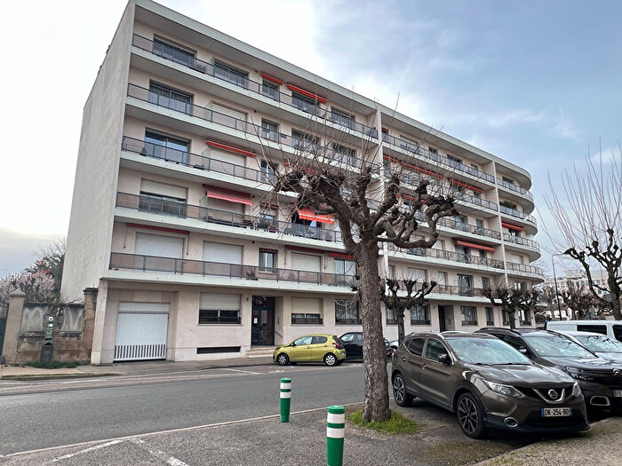 Appartement à vendre - Moulins, Gare, Champins - 4 pièces - 2 chambres