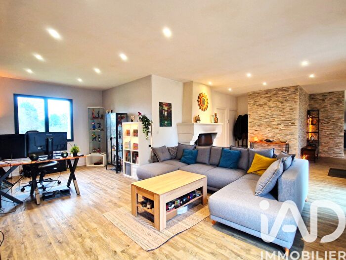 Maison à vendre - Villebois-Lavalette - 4 pièces - 3 chambres