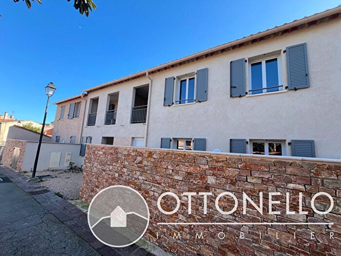 Appartement à louer - Roquebrune-sur-Argens - 2 pièces - 1 chambre