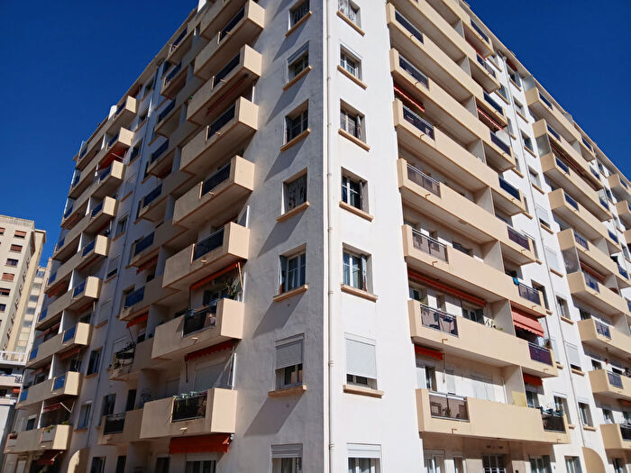 Appartement à vendre - Toulon, Aguillon - 2 pièces - 1 chambre