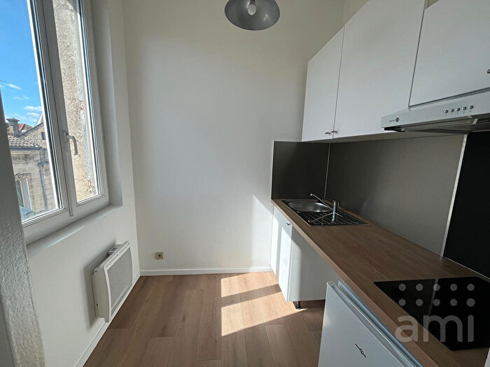 Bordeaux, Croix Blanche : Appartement 2 pièces à louer