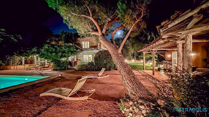 Maison à vendre - Charly - 9 pièces - 5 chambres