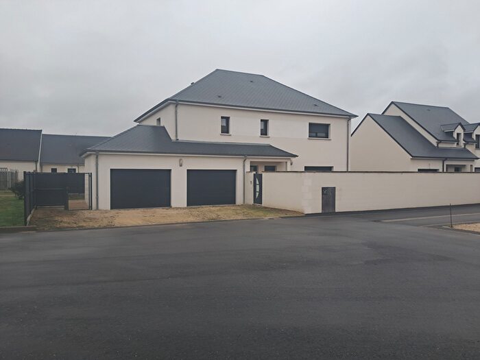 Maison à louer - Vineuil - 6 pièces - 4 chambres