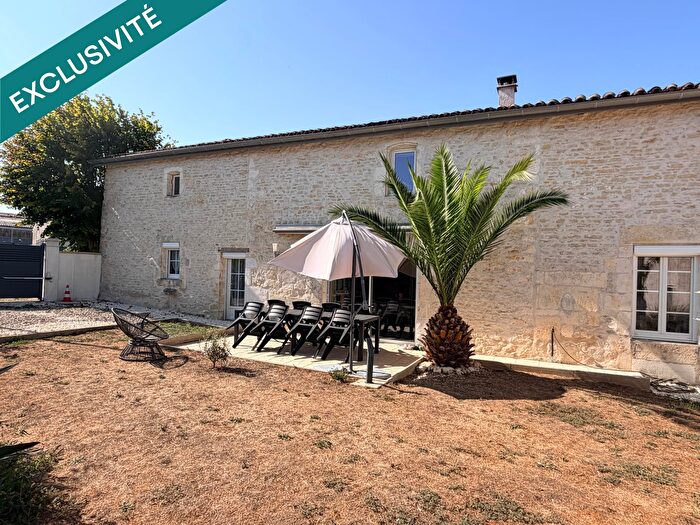 Maison 8 pièces à vendre à Saint-Hilaire-de-Villefranche