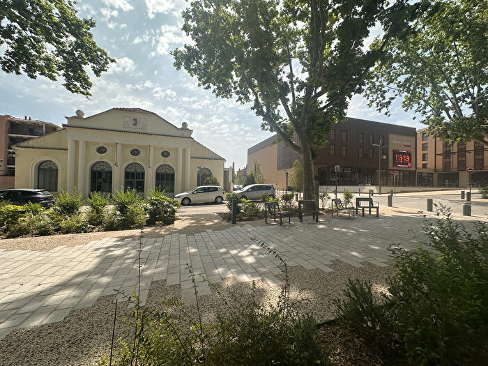 Appartement à vendre - Brignoles, Centre-ville, Vieille ville - 5 pièces - 4 chambres